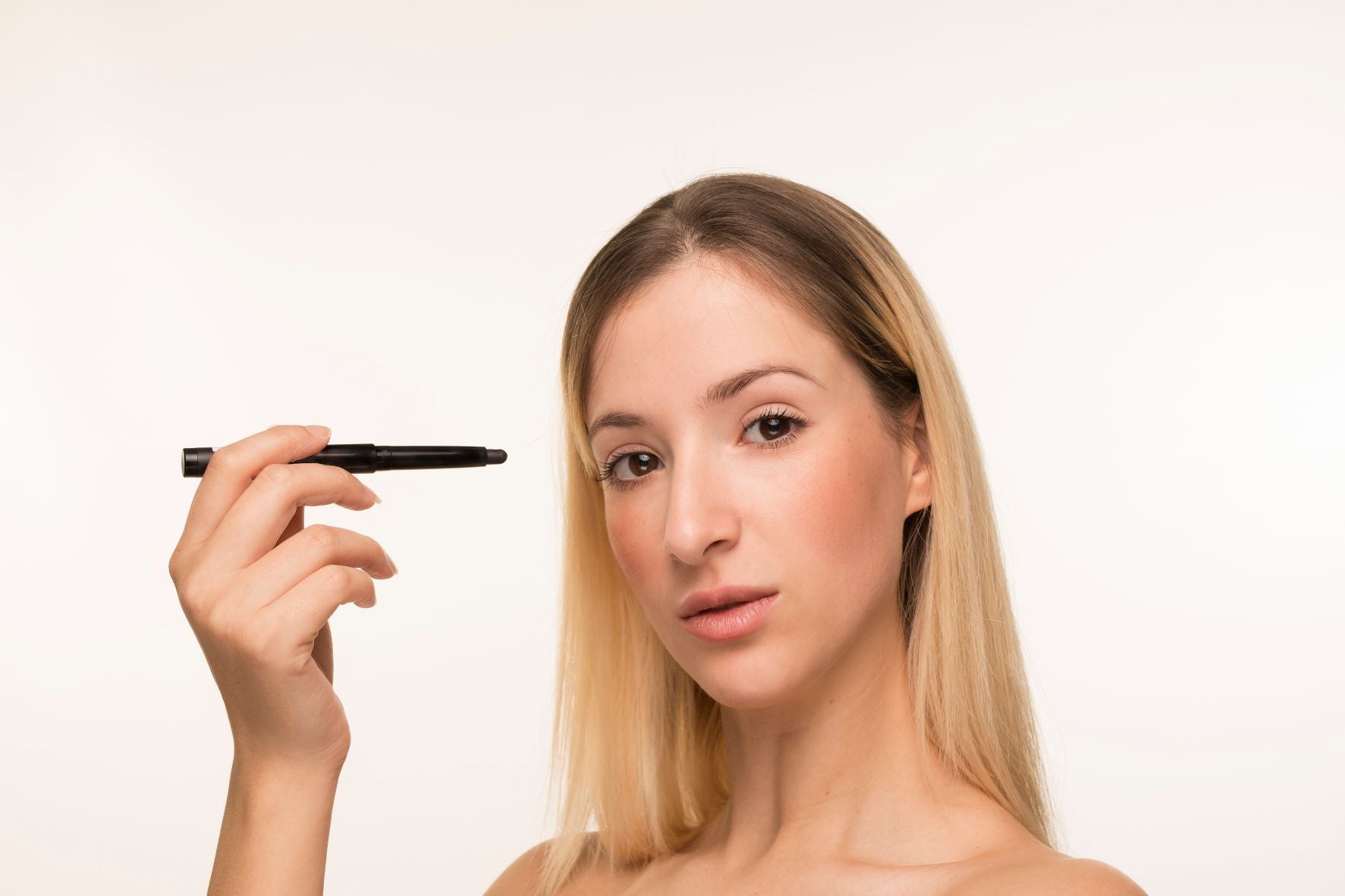 The All-in-One Makeup Revolution: Tints, Touchup Pens, and Beyond – MRSLM