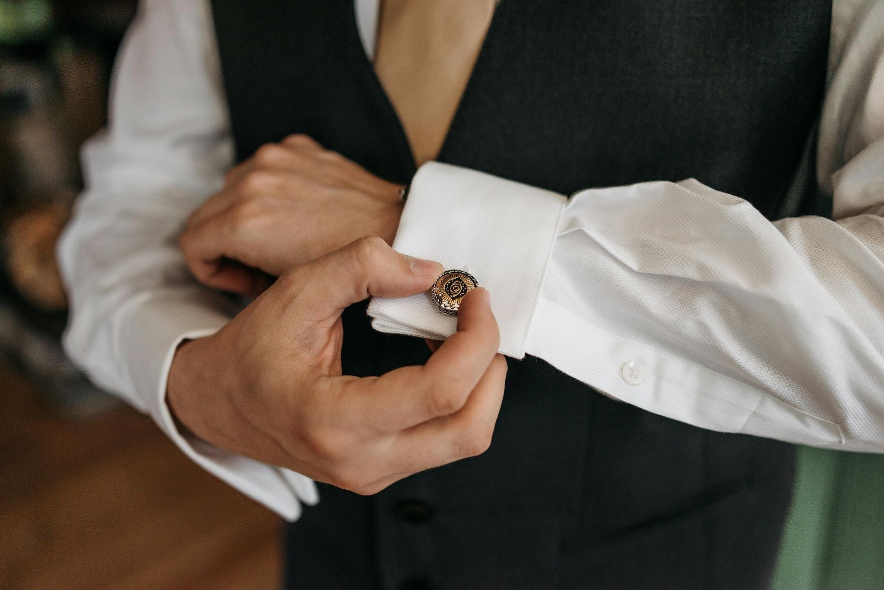 The Gentleman’s Guide to Cufflinks: Stylish Obsessions and Elegant Sty ...